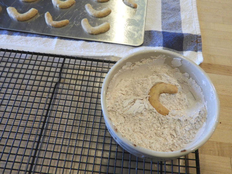 Almond Cinnamon Crescents - Cookies By Bess
