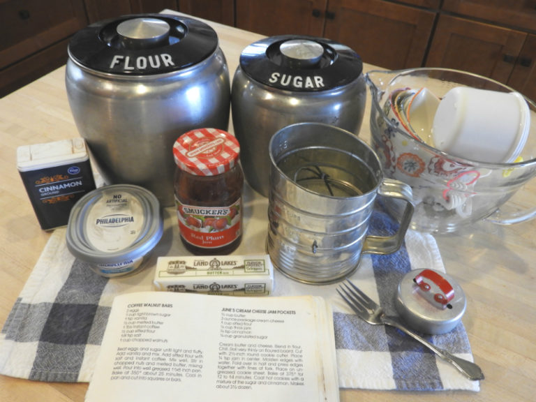 June's Cream Cheese Jam Pockets - Cookies By Bess